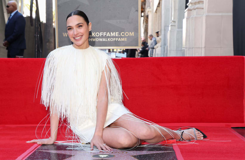 Gal Gadot recibe su estrella en el Paso de la Fama de Hollywood – Diario El Salvador