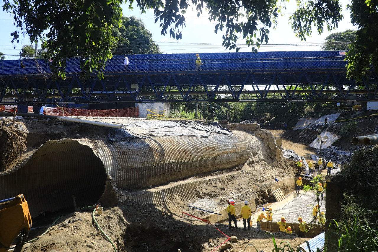 Gobierno de El Salvador avanza en la reconstrucción de obra de paso en ...