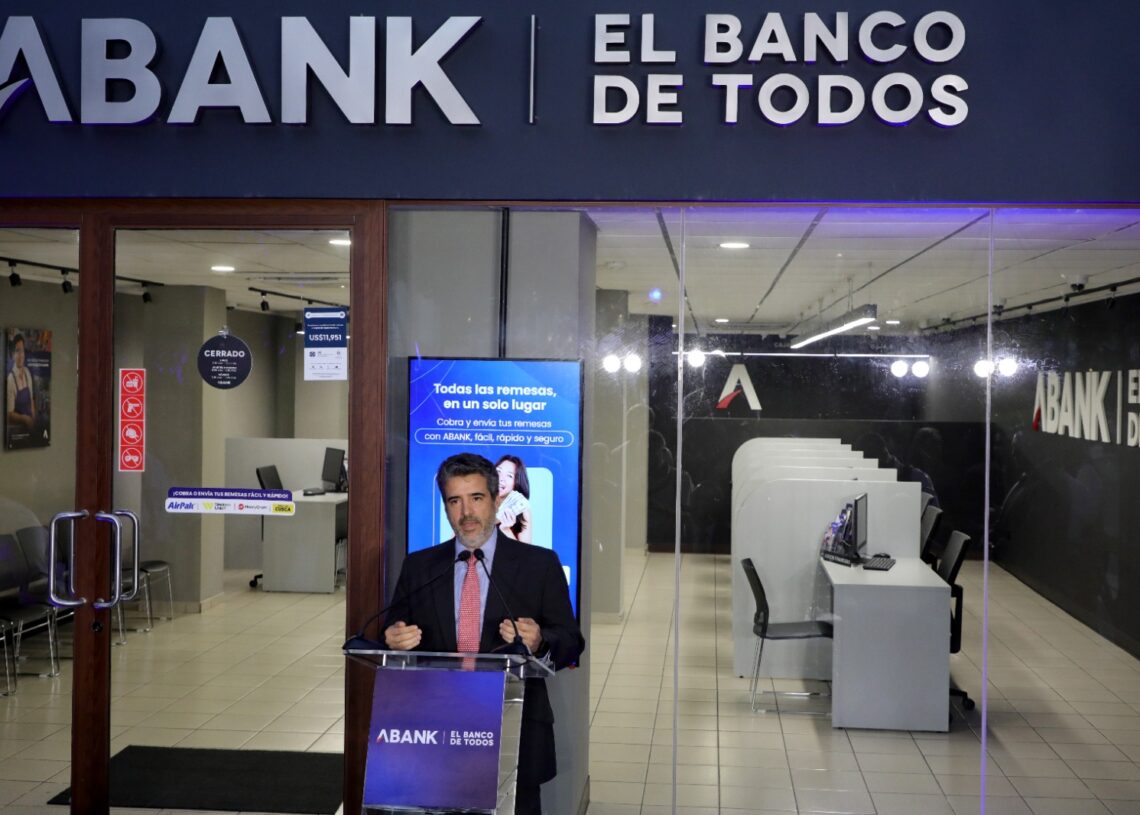 ABANK reinaugura agencia en el corazón del Centro Histórico - Diario El ...
