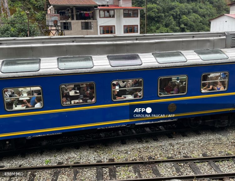 Reanudan servicio de trenes a Machu Picchu tras choque que dejó un ...