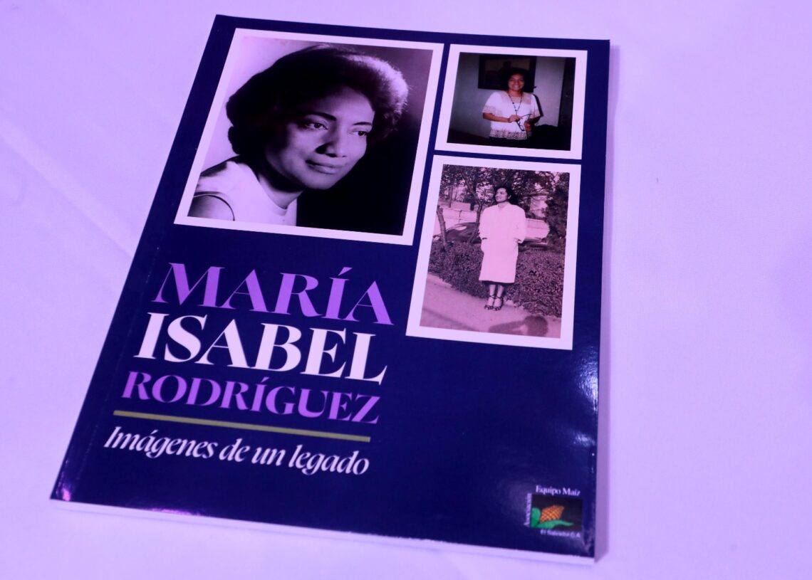 Una vida en fotos de la doctora María Isabel Rodríguez - Diario El Salvador