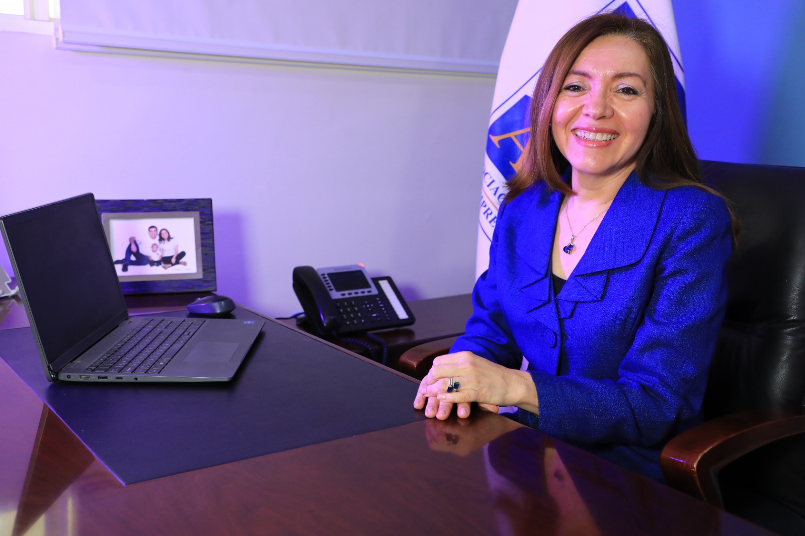 Ana Yansi Montano impulsa el liderazgo femenino en la industria de los ...
