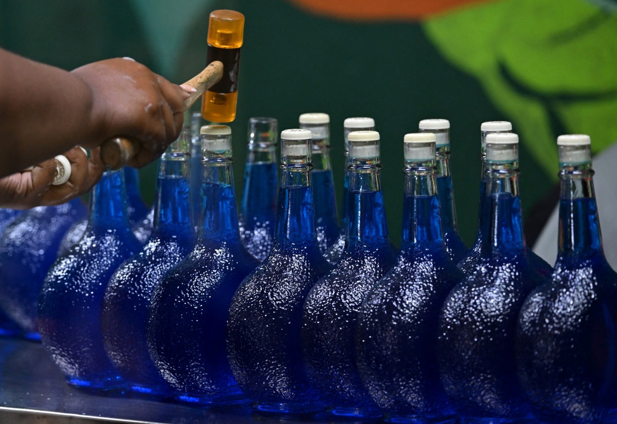No, el famoso licor Curazao azul no es azul - Diario El Salvador